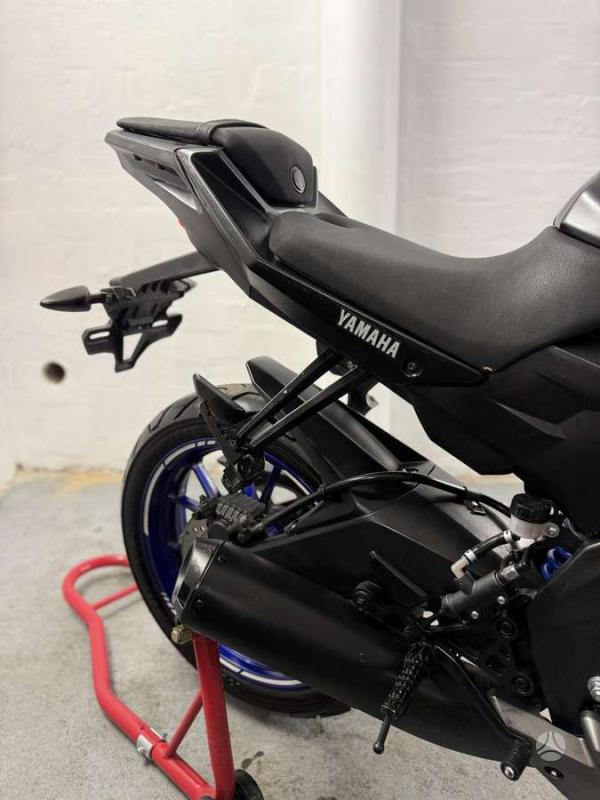 Black Yamaha MT 125 2015 in Vilkaviskis, with an engine capacity of 0.13 L and mileage of 25 thousand km for 2199 €, photo 5 on AUTOMOTO.COM.LV