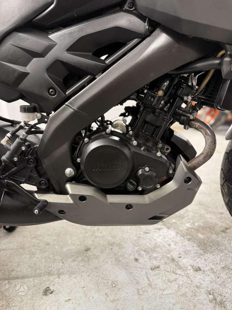 Black Yamaha MT 125 2015 in Vilkaviskis, with an engine capacity of 0.13 L and mileage of 25 thousand km for 2199 €, photo 7 on AUTOMOTO.COM.LV