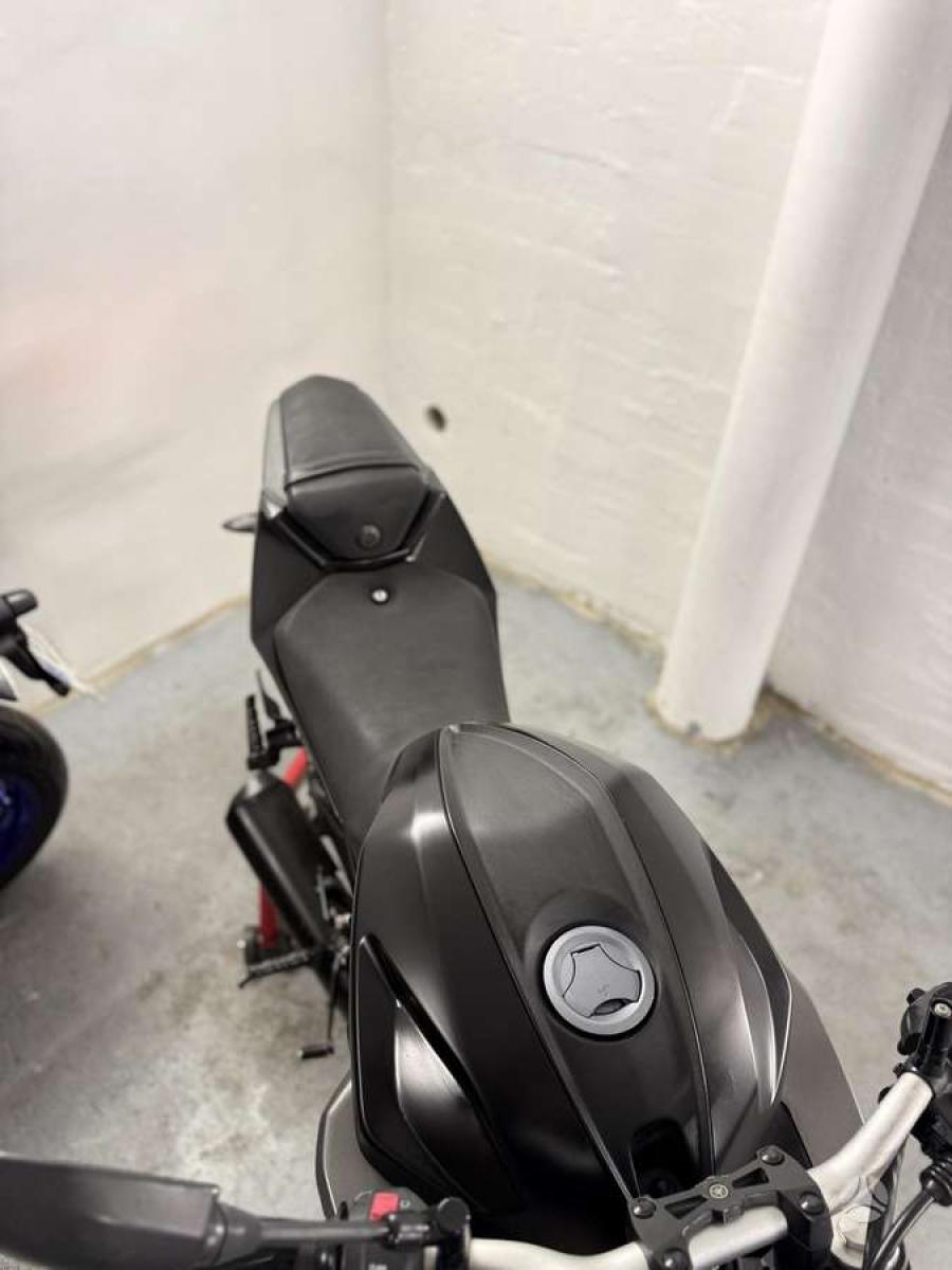 Black Yamaha MT 125 2015 in Vilkaviskis, with an engine capacity of 0.13 L and mileage of 25 thousand km for 2199 €, photo 9 on AUTOMOTO.COM.LV