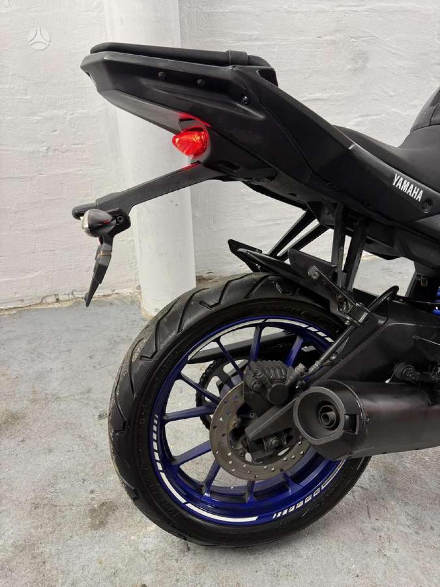 Black Yamaha MT 125 2015 in Vilkaviskis, with an engine capacity of 0.13 L and mileage of 25 thousand km for 2199 €, photo 11 on AUTOMOTO.COM.LV
