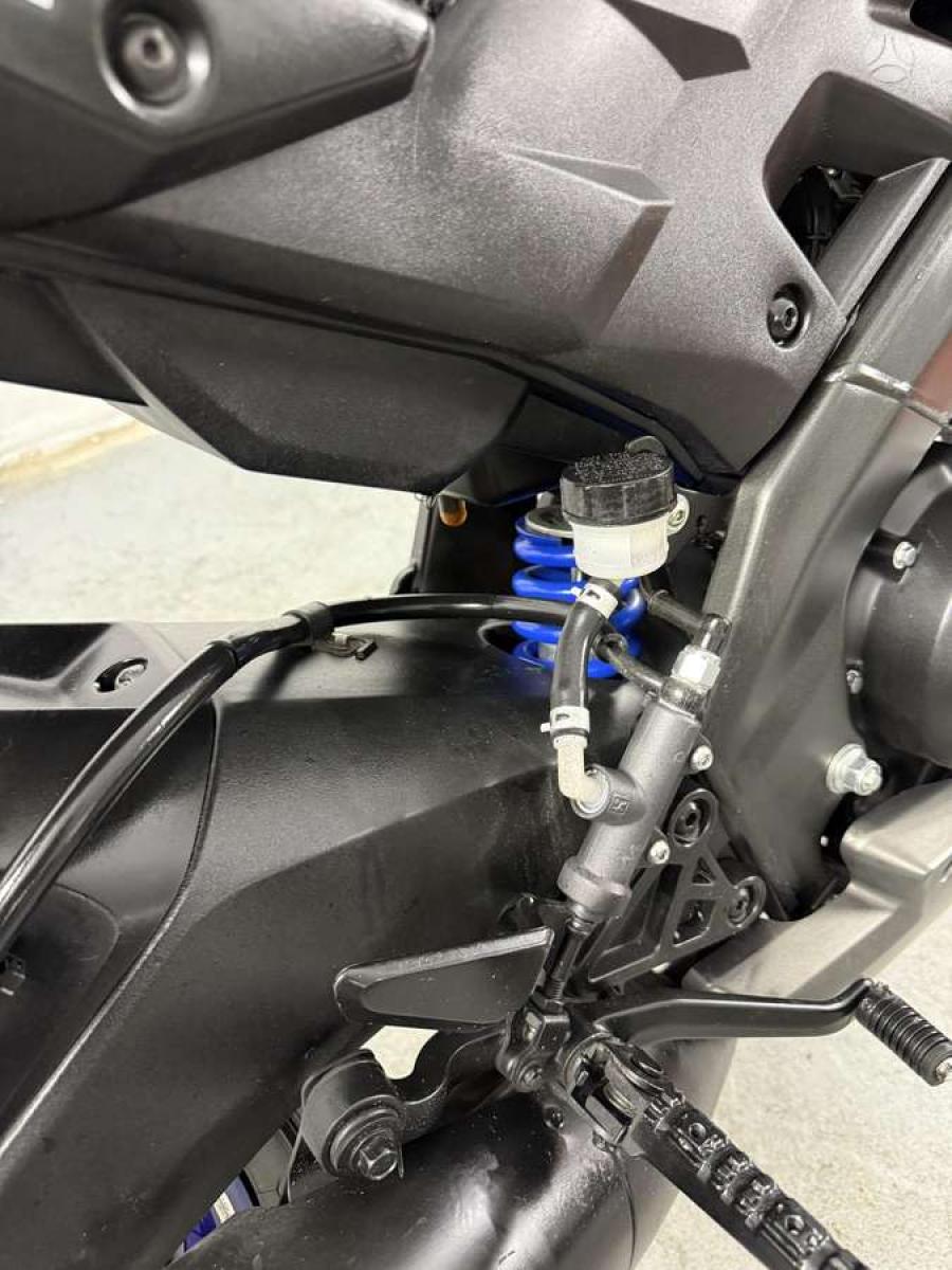 Black Yamaha MT 125 2015 in Vilkaviskis, with an engine capacity of 0.13 L and mileage of 25 thousand km for 2199 €, photo 12 on AUTOMOTO.COM.LV