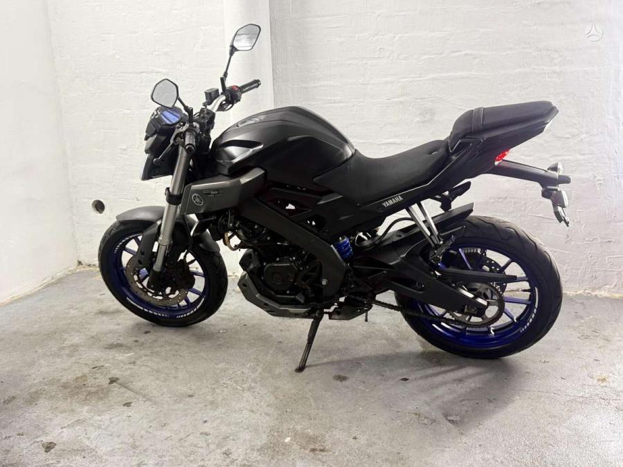 Black Yamaha MT 125 2015 in Vilkaviskis, with an engine capacity of 0.13 L and mileage of 25 thousand km for 2199 €, photo 13 on AUTOMOTO.COM.LV