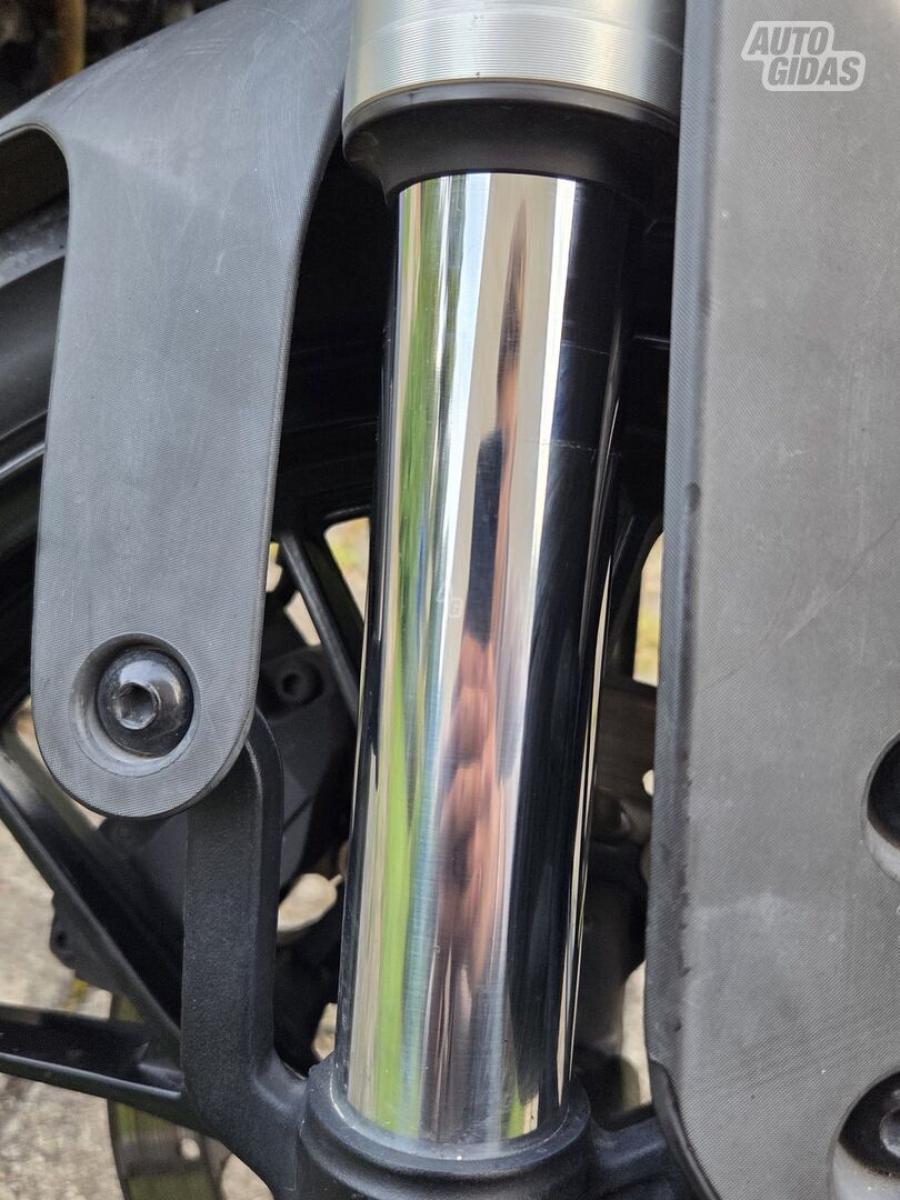 Black Yamaha MT 125 2015 in Kretinga, with an engine capacity of 0.13 L and mileage of 37 thousand km for 2050 €, photo 8 on AUTOMOTO.COM.LV