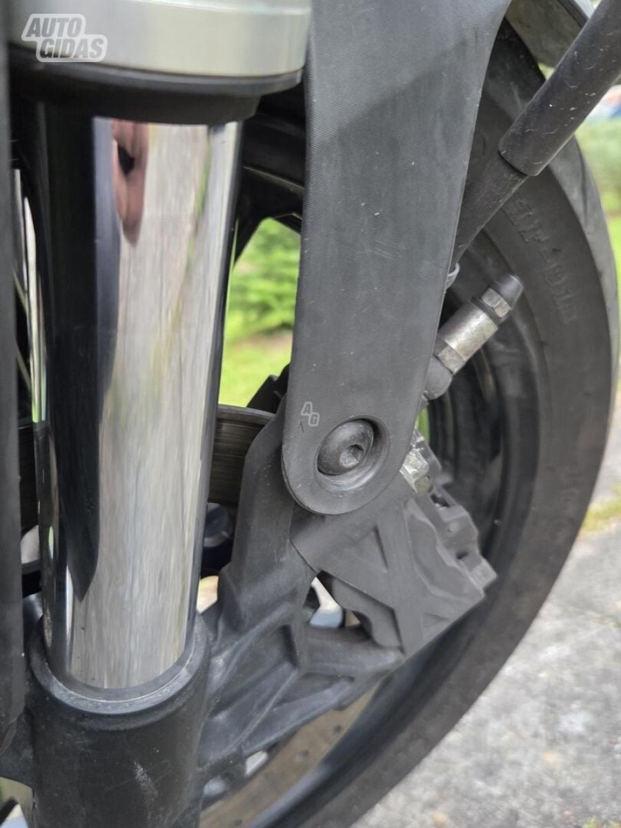 Black Yamaha MT 125 2015 in Kretinga, with an engine capacity of 0.13 L and mileage of 37 thousand km for 2050 €, photo 9 on AUTOMOTO.COM.LV