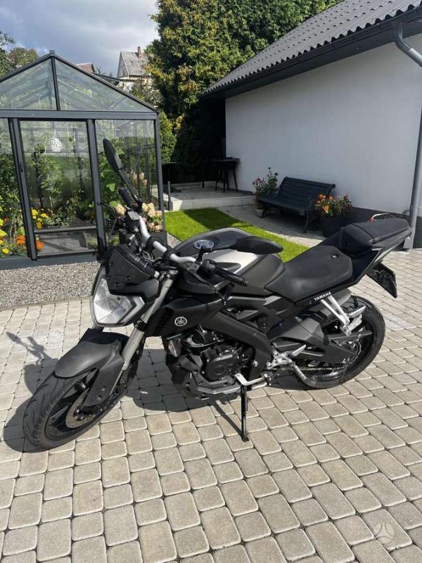 Yamaha MT 125 2015 Telšiai vietnē Melns Yamaha MT 125 2015 Telšiai, ar dzinēja tilpumu 0.13 L un nobraukumu 33 tūkst. km par 2500 €, foto 4 vietnē AUTOMOTO.COM.LV