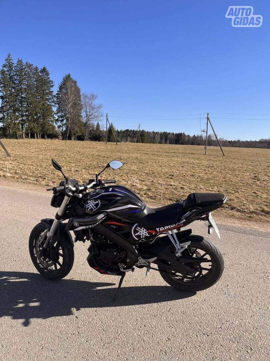Black Yamaha MT 125 2016 in Silale, with an engine capacity of 0.13 L and mileage of 30 thousand km for 2300 €, photo 4 on AUTOMOTO.COM.LV