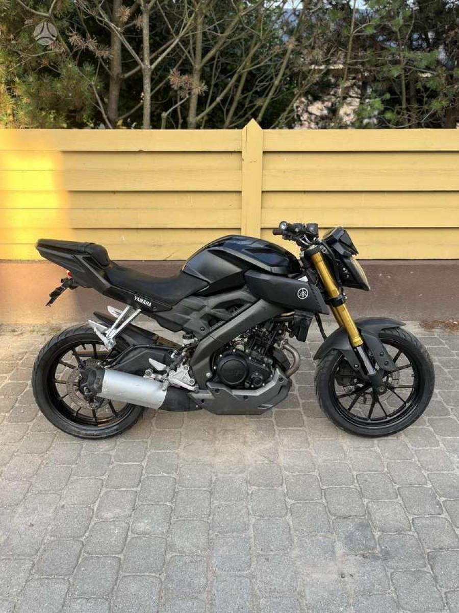 Black Yamaha MT 125 2016 in Kretinga, with an engine capacity of 0.13 L and mileage of 48 thousand km for 1480 €, photo 3 on AUTOMOTO.COM.LV