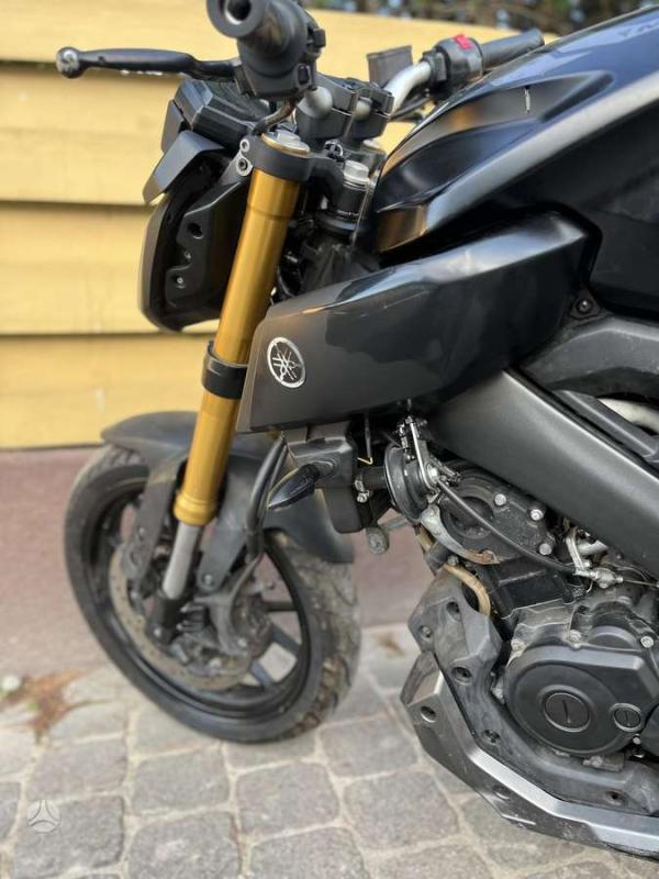 Black Yamaha MT 125 2016 in Kretinga, with an engine capacity of 0.13 L and mileage of 48 thousand km for 1480 €, photo 7 on AUTOMOTO.COM.LV
