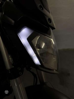 Black Yamaha MT 125 2016 in Marijampole, with an engine capacity of 0.13 L and mileage of 23 thousand km for 2250 €, photo 8 on AUTOMOTO.COM.LV