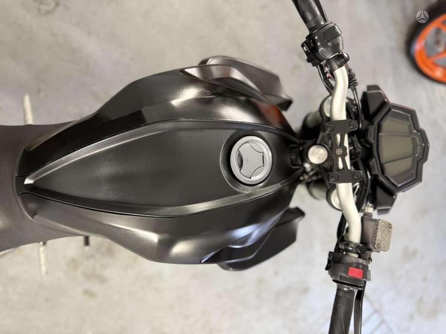 Black Yamaha MT 125 2016 in Marijampole, with an engine capacity of 0.13 L and mileage of 23 thousand km for 2250 €, photo 15 on AUTOMOTO.COM.LV