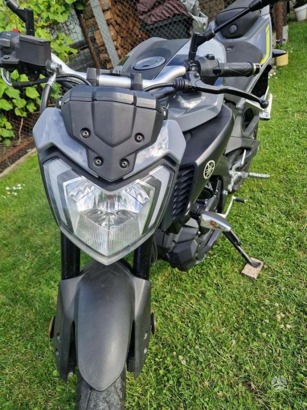Black Yamaha MT 125 2017 in Vilnius, with an engine capacity of 0.00 L and mileage of 16 thousand km for 2450 €, photo 3 on AUTOMOTO.COM.LV