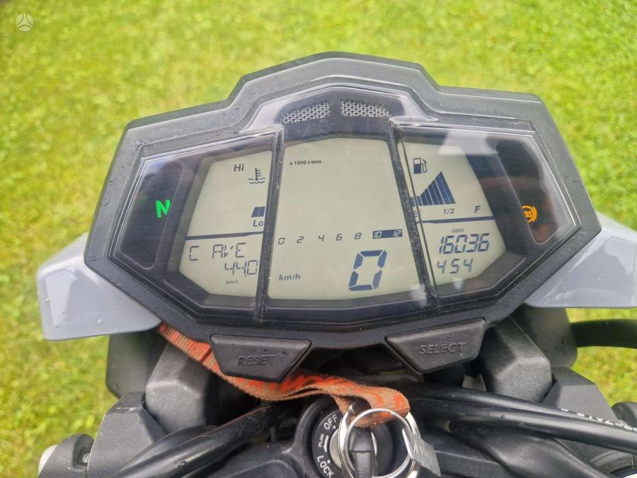 Melns Yamaha MT 125 2017 Viļņa, ar dzinēja tilpumu 0.00 L un nobraukumu 16 tūkst. km par 2450 €, foto 5 vietnē AUTOMOTO.COM.LV