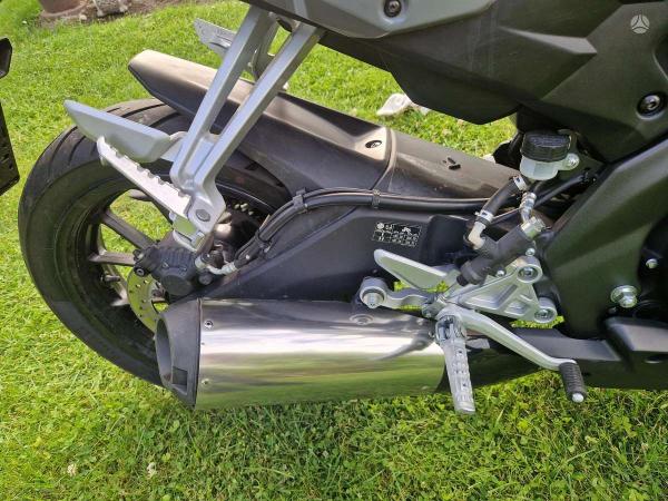 Black Yamaha MT 125 2017 in Vilnius, with an engine capacity of 0.00 L and mileage of 16 thousand km for 2450 €, photo 6 on AUTOMOTO.COM.LV