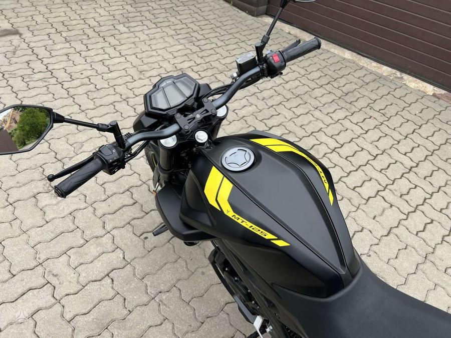 Черный Ямаха MT 125 2017 в Пренай, объемом двигателя 0.13 л и пробегом 19 тыс. км за 2699 €, фото 11 на AUTOMOTO.COM.LV