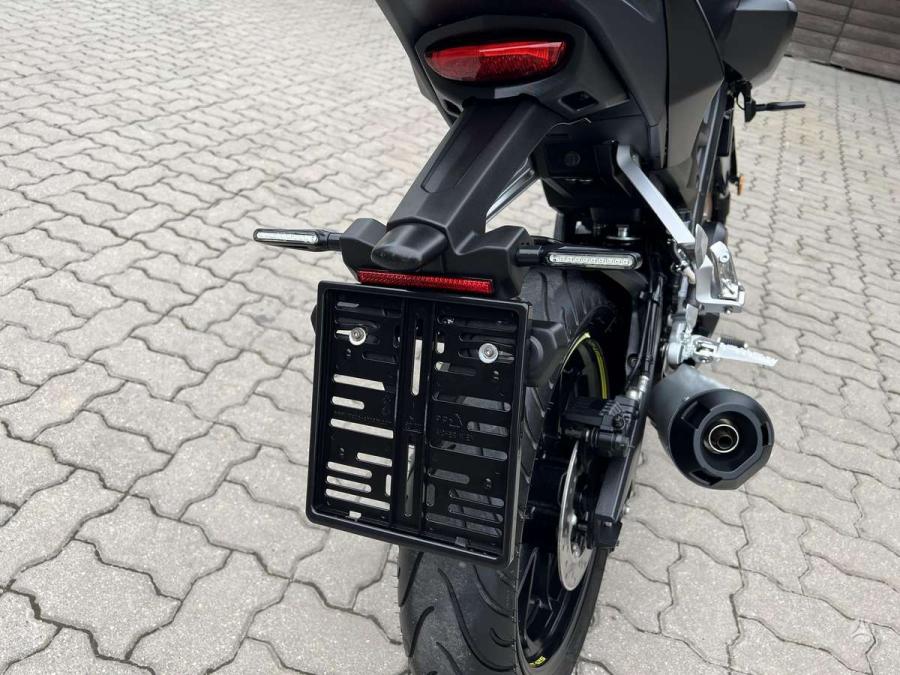 Черный Ямаха MT 125 2017 в Пренай, объемом двигателя 0.13 л и пробегом 19 тыс. км за 2699 €, фото 15 на AUTOMOTO.COM.LV