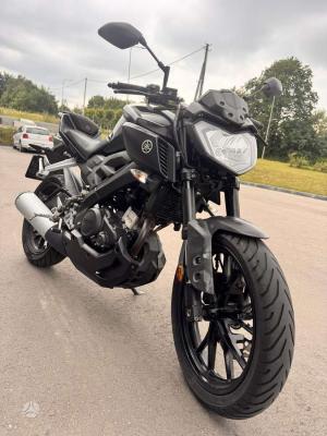 Black Yamaha MT 125 2017 in Vilnius, with an engine capacity of 0.13 L and mileage of 29 thousand km for 2500 €, photo 8 on AUTOMOTO.COM.LV