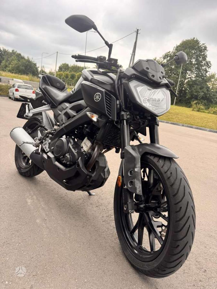 Black Yamaha MT 125 2017 in Vilnius, with an engine capacity of 0.13 L and mileage of 29 thousand km for 2500 €, photo 8 on AUTOMOTO.COM.LV