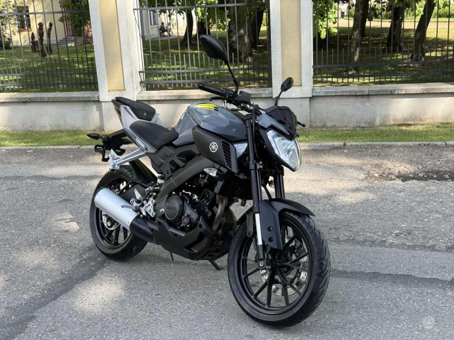 Melns Yamaha MT 125 2017 Vilkaviškis, ar dzinēja tilpumu 0.13 L un nobraukumu 23 tūkst. km par 2450 €, foto 16 vietnē AUTOMOTO.COM.LV