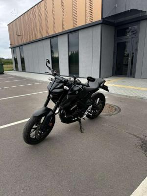 Черный Ямаха MT 125 2020 в Клайпеда, объемом двигателя 0.13 л и пробегом 22 тыс. км за 3600 €, фото 6 на AUTOMOTO.COM.LV
