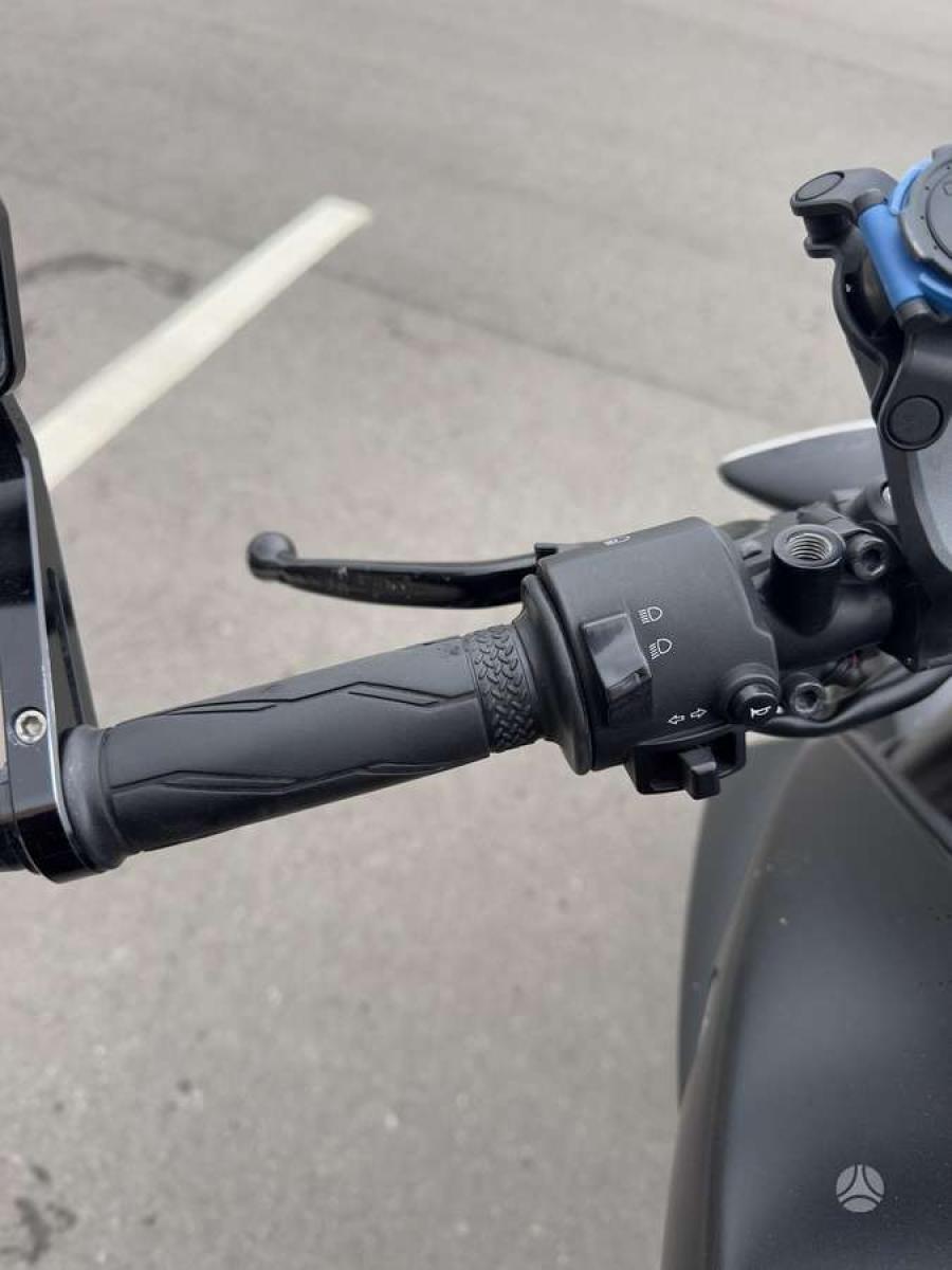 Черный Ямаха MT 125 2020 в Клайпеда, объемом двигателя 0.13 л и пробегом 22 тыс. км за 3600 €, фото 13 на AUTOMOTO.COM.LV