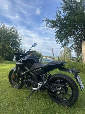 Black Yamaha MT 125 2023 in Vilnius, with an engine capacity of 0.00 L and mileage of 9 thousand km for 3900 €, photo 5 on AUTOMOTO.COM.LV