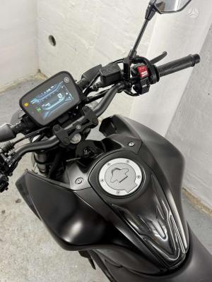 Черный Ямаха MT 125 2024 в Мариямполе, объемом двигателя 0.13 л и пробегом 8 тыс. км за 3930 €, фото 22 на AUTOMOTO.COM.LV