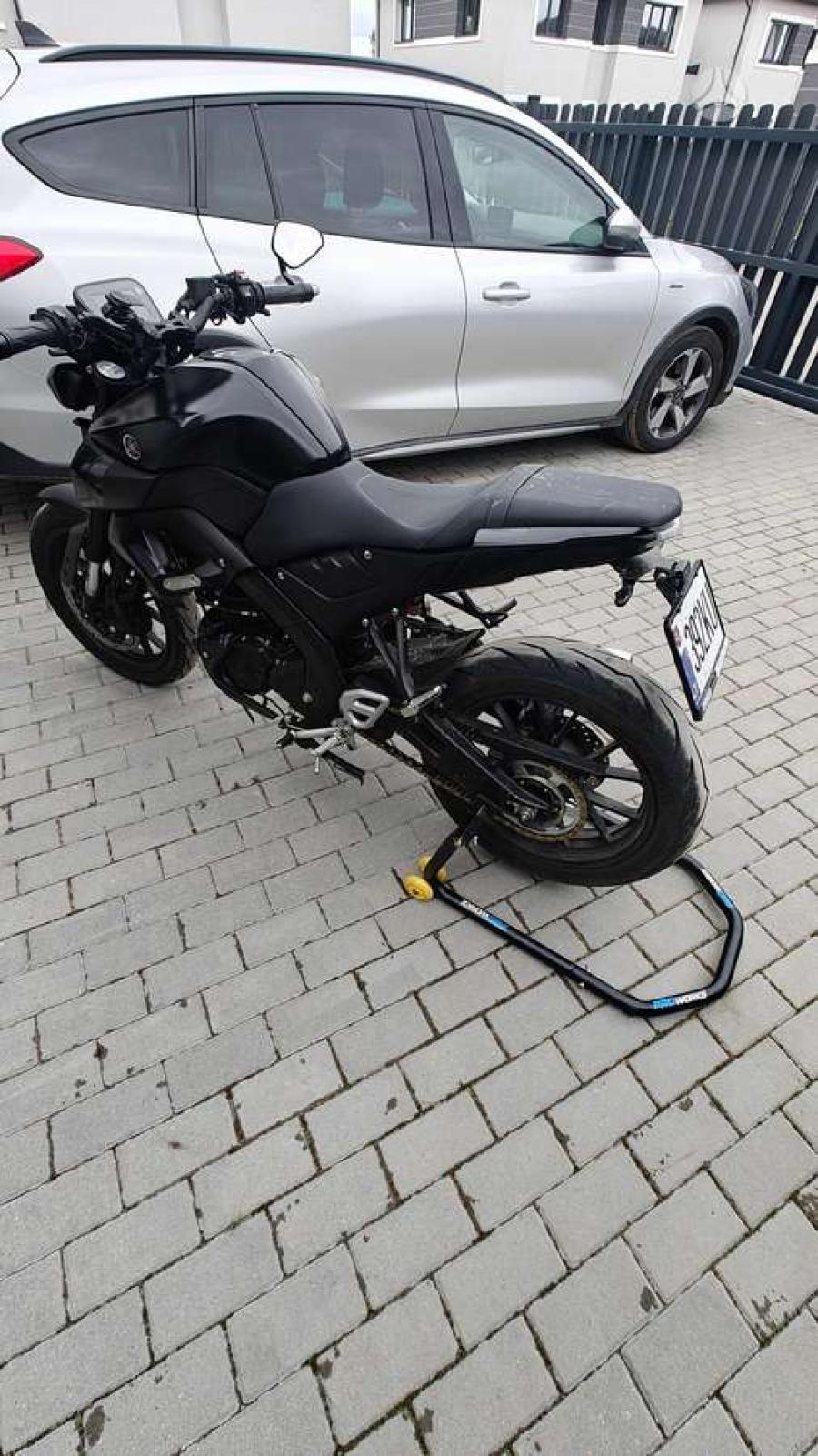 Черный Ямаха MT 125 2024 в Вильнюс, объемом двигателя 0.13 л и пробегом 13 тыс. км за 3999 €, фото 3 на AUTOMOTO.COM.LV