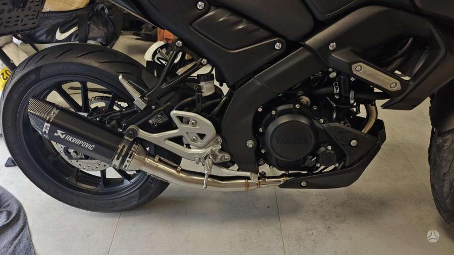 Черный Ямаха MT 125 2024 в Вильнюс, объемом двигателя 0.13 л и пробегом 13 тыс. км за 3999 €, фото 4 на AUTOMOTO.COM.LV