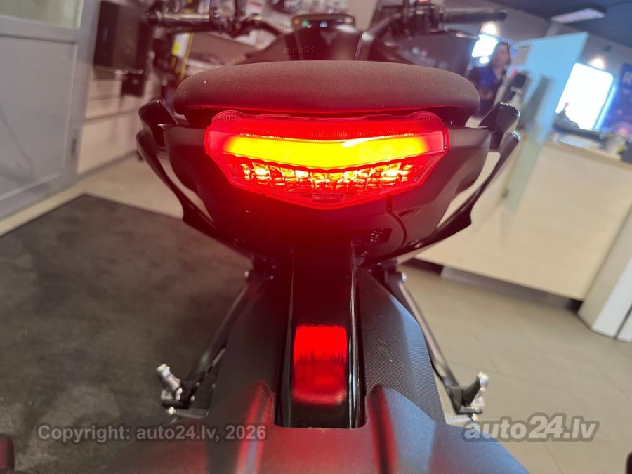 Black Yamaha MT 125 2026 in Tallinn, with an engine capacity of 0.13 L and mileage of 0 thousand km for 5490 €, photo 9 on AUTOMOTO.COM.LV