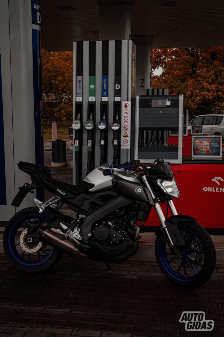 Grey Yamaha MT 125 2015 in Panevezys, with an engine capacity of 0.13 L and mileage of 35 thousand km for 2600 €, photo 3 on AUTOMOTO.COM.LV