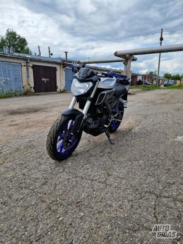Pelēks Yamaha MT 125 2015 Panevēža, ar dzinēja tilpumu 0.13 L un nobraukumu 35 tūkst. km par 2600 €, foto 4 vietnē AUTOMOTO.COM.LV