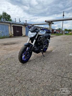 Grey Yamaha MT 125 2015 in Panevezys, with an engine capacity of 0.13 L and mileage of 35 thousand km for 2600 €, photo 5 on AUTOMOTO.COM.LV