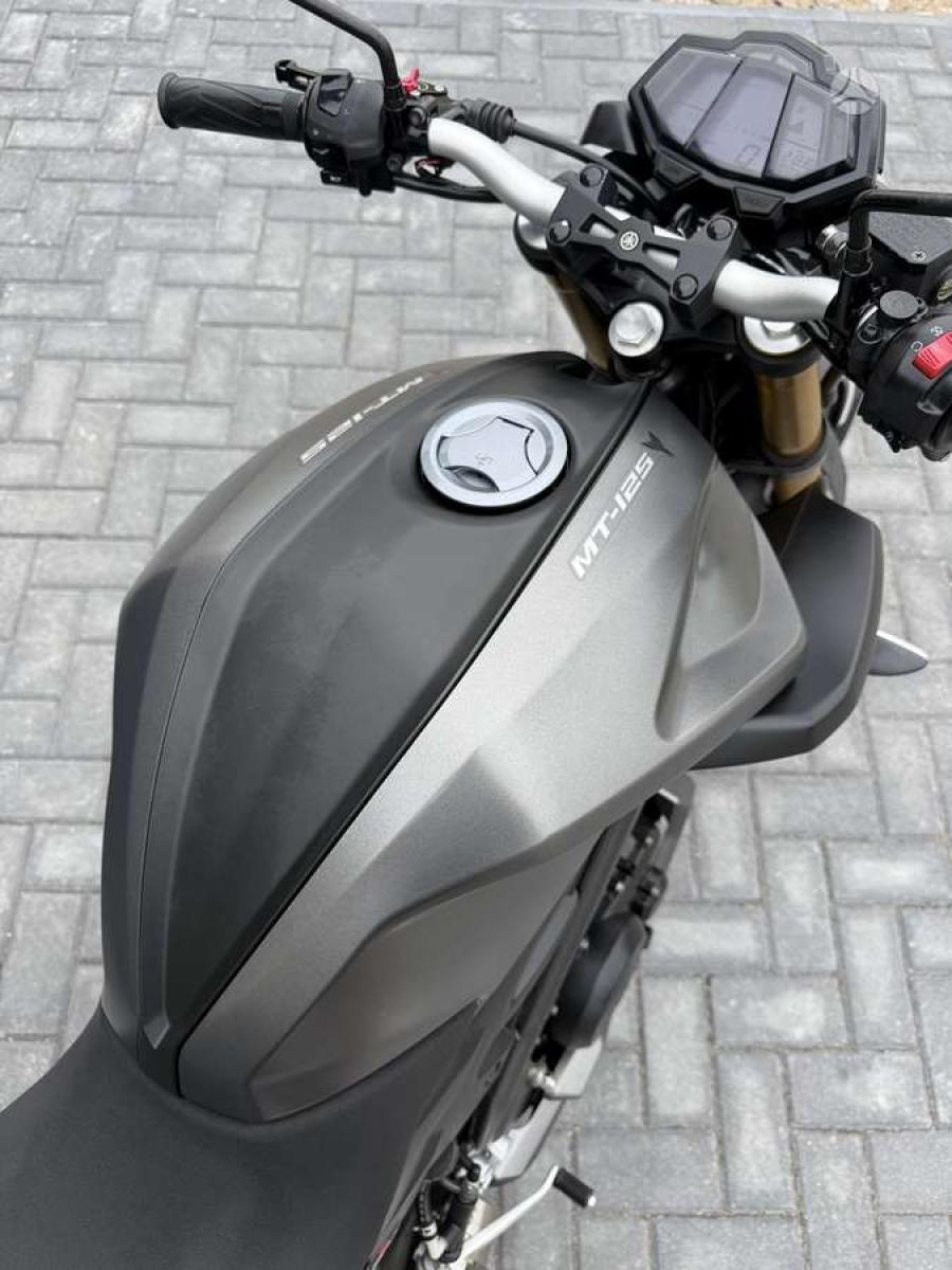 Grey Yamaha MT 125 2015 in Vilkaviskis, with an engine capacity of 0.13 L and mileage of 21 thousand km for 2400 €, photo 10 on AUTOMOTO.COM.LV