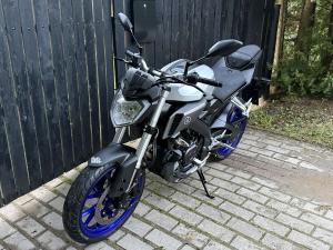 Pelēks Yamaha MT 125 2015 Prienai, ar dzinēja tilpumu 0.13 L un nobraukumu 19 tūkst. km par 2550 €, foto 3 vietnē AUTOMOTO.COM.LV