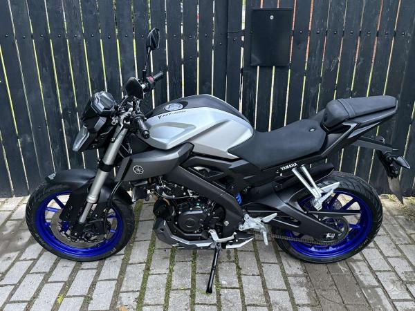 Pelēks Yamaha MT 125 2015 Prienai, ar dzinēja tilpumu 0.13 L un nobraukumu 19 tūkst. km par 2550 €, foto 4 vietnē AUTOMOTO.COM.LV