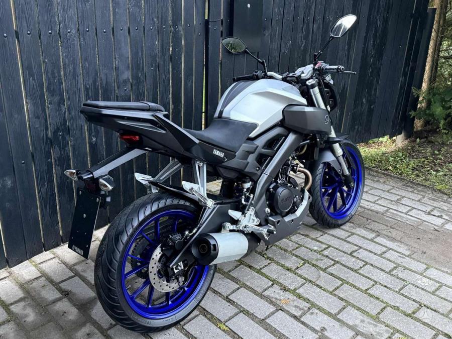 Pelēks Yamaha MT 125 2015 Prienai, ar dzinēja tilpumu 0.13 L un nobraukumu 19 tūkst. km par 2550 €, foto 6 vietnē AUTOMOTO.COM.LV