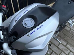 Pelēks Yamaha MT 125 2015 Prienai, ar dzinēja tilpumu 0.13 L un nobraukumu 19 tūkst. km par 2550 €, foto 11 vietnē AUTOMOTO.COM.LV