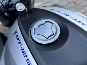 Pelēks Yamaha MT 125 2015 Prienai, ar dzinēja tilpumu 0.13 L un nobraukumu 19 tūkst. km par 2550 €, foto 13 vietnē AUTOMOTO.COM.LV