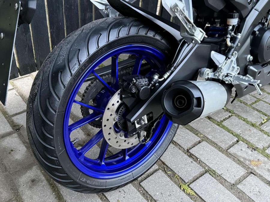 Pelēks Yamaha MT 125 2015 Prienai, ar dzinēja tilpumu 0.13 L un nobraukumu 19 tūkst. km par 2550 €, foto 29 vietnē AUTOMOTO.COM.LV