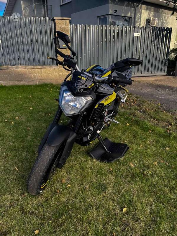 Grey Yamaha MT 125 2016 in Panevezys, with an engine capacity of 0.13 L and mileage of 41 thousand km for 2050 €, photo 6 on AUTOMOTO.COM.LV