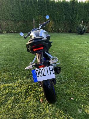 Pelēks Yamaha MT 125 2016 Anykščiai, ar dzinēja tilpumu 0.13 L un nobraukumu 32 tūkst. km par 3100 €, foto 8 vietnē AUTOMOTO.COM.LV