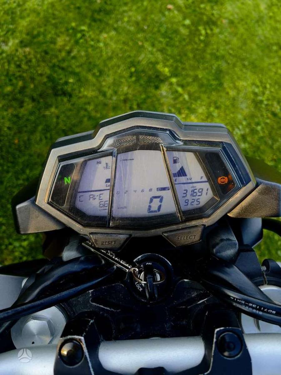 Pelēks Yamaha MT 125 2016 Anykščiai, ar dzinēja tilpumu 0.13 L un nobraukumu 32 tūkst. km par 3100 €, foto 9 vietnē AUTOMOTO.COM.LV