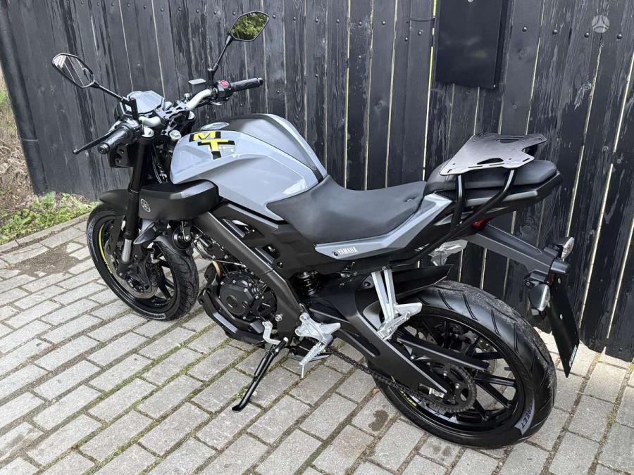 Grey Yamaha MT 125 2016 in Prienai, with an engine capacity of 0.13 L and mileage of 16 thousand km for 2650 €, photo 9 on AUTOMOTO.COM.LV