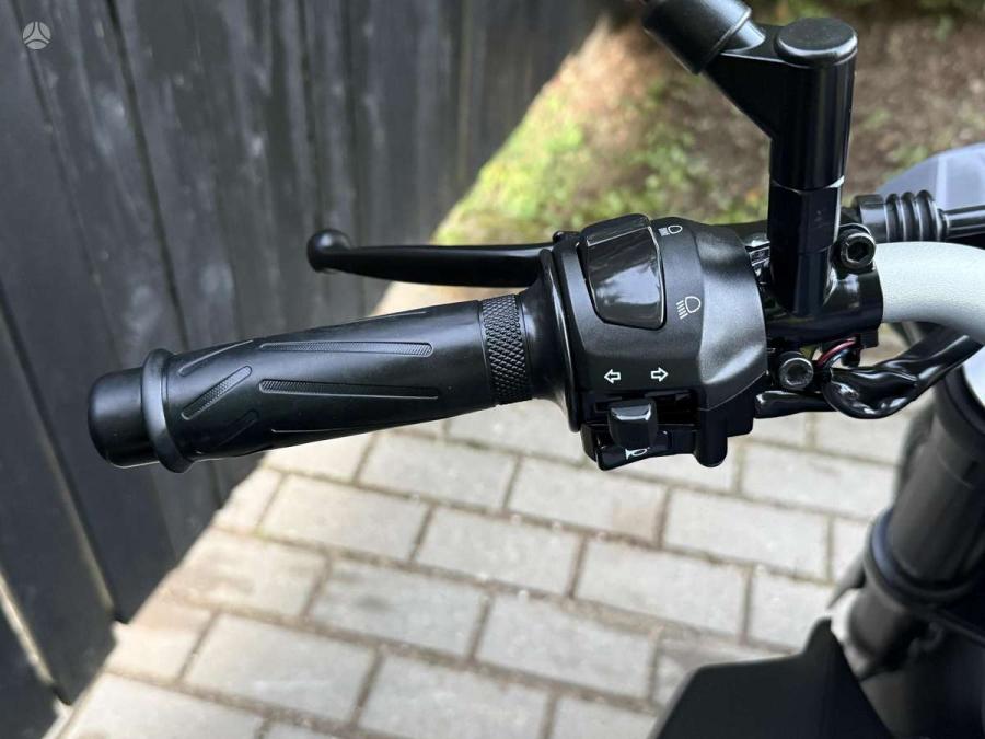 Grey Yamaha MT 125 2016 in Prienai, with an engine capacity of 0.13 L and mileage of 16 thousand km for 2650 €, photo 18 on AUTOMOTO.COM.LV