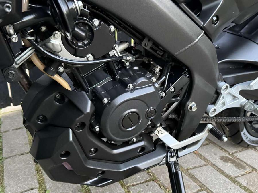 Grey Yamaha MT 125 2016 in Prienai, with an engine capacity of 0.13 L and mileage of 16 thousand km for 2650 €, photo 21 on AUTOMOTO.COM.LV