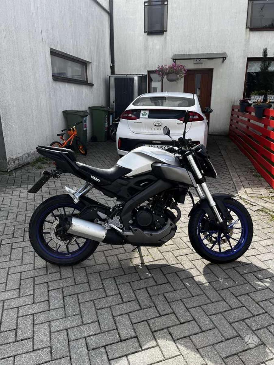 Pelēks Yamaha MT 125 2016 Kauņa, ar dzinēja tilpumu 0.13 L un nobraukumu 20 tūkst. km par 2000 €, foto 4 vietnē AUTOMOTO.COM.LV
