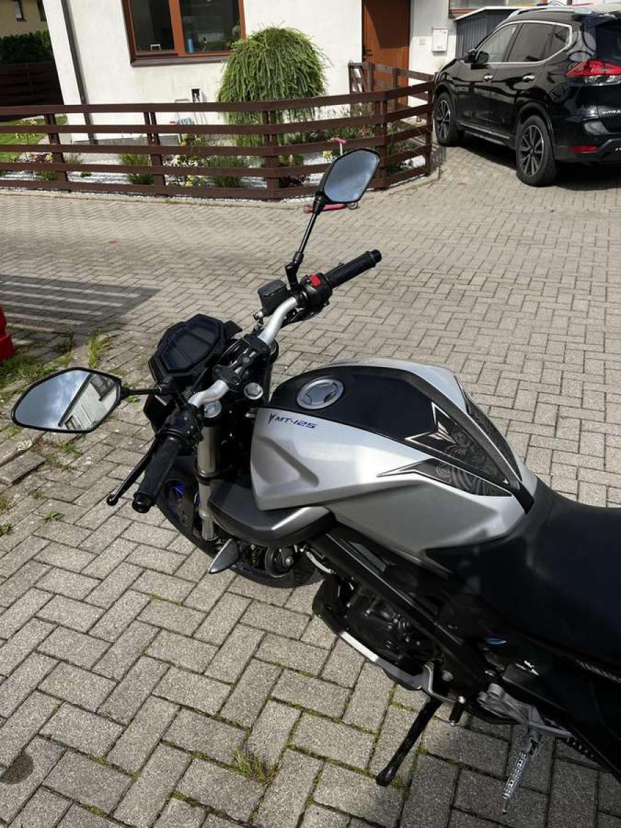 Pelēks Yamaha MT 125 2016 Kauņa, ar dzinēja tilpumu 0.13 L un nobraukumu 20 tūkst. km par 2000 €, foto 6 vietnē AUTOMOTO.COM.LV