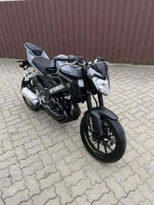 Pelēks Yamaha MT 125 2016 Prienai, ar dzinēja tilpumu 0.13 L un nobraukumu 19 tūkst. km par 2550 €, foto  vietnē AUTOMOTO.COM.LV