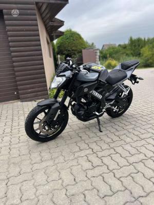 Pelēks Yamaha MT 125 2016 Prienai, ar dzinēja tilpumu 0.13 L un nobraukumu 19 tūkst. km par 2550 €, foto 3 vietnē AUTOMOTO.COM.LV