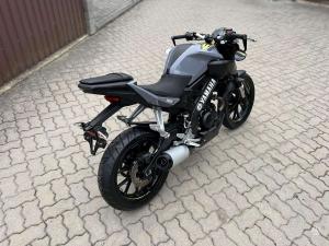 Pelēks Yamaha MT 125 2016 Prienai, ar dzinēja tilpumu 0.13 L un nobraukumu 19 tūkst. km par 2550 €, foto 6 vietnē AUTOMOTO.COM.LV
